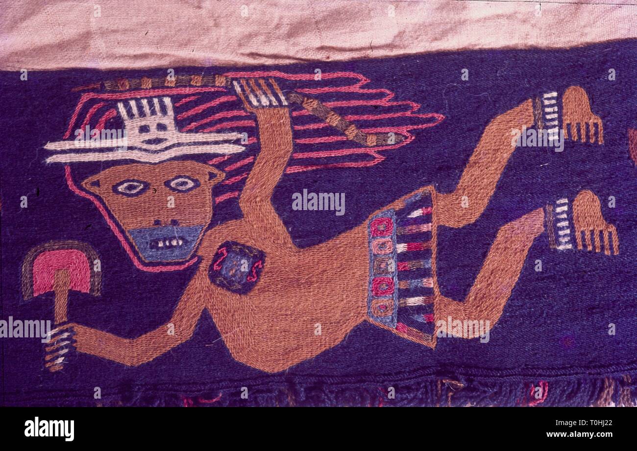Paracas textile hi-res stock photography and images - Alamy