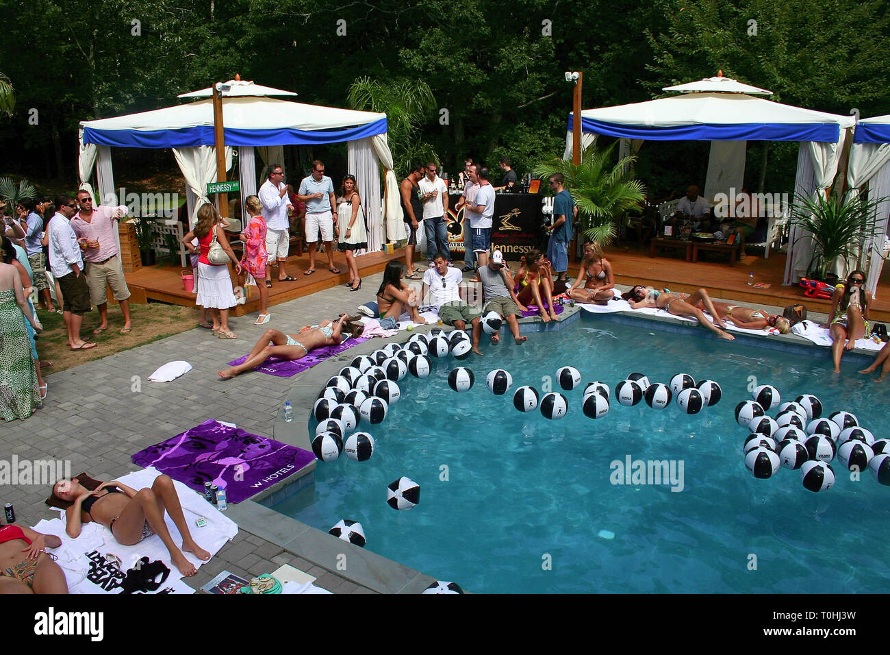 Southampton, NY, USA. 02 Sep, 2007. Atmosphere at The Sunday, Sep 2 ...