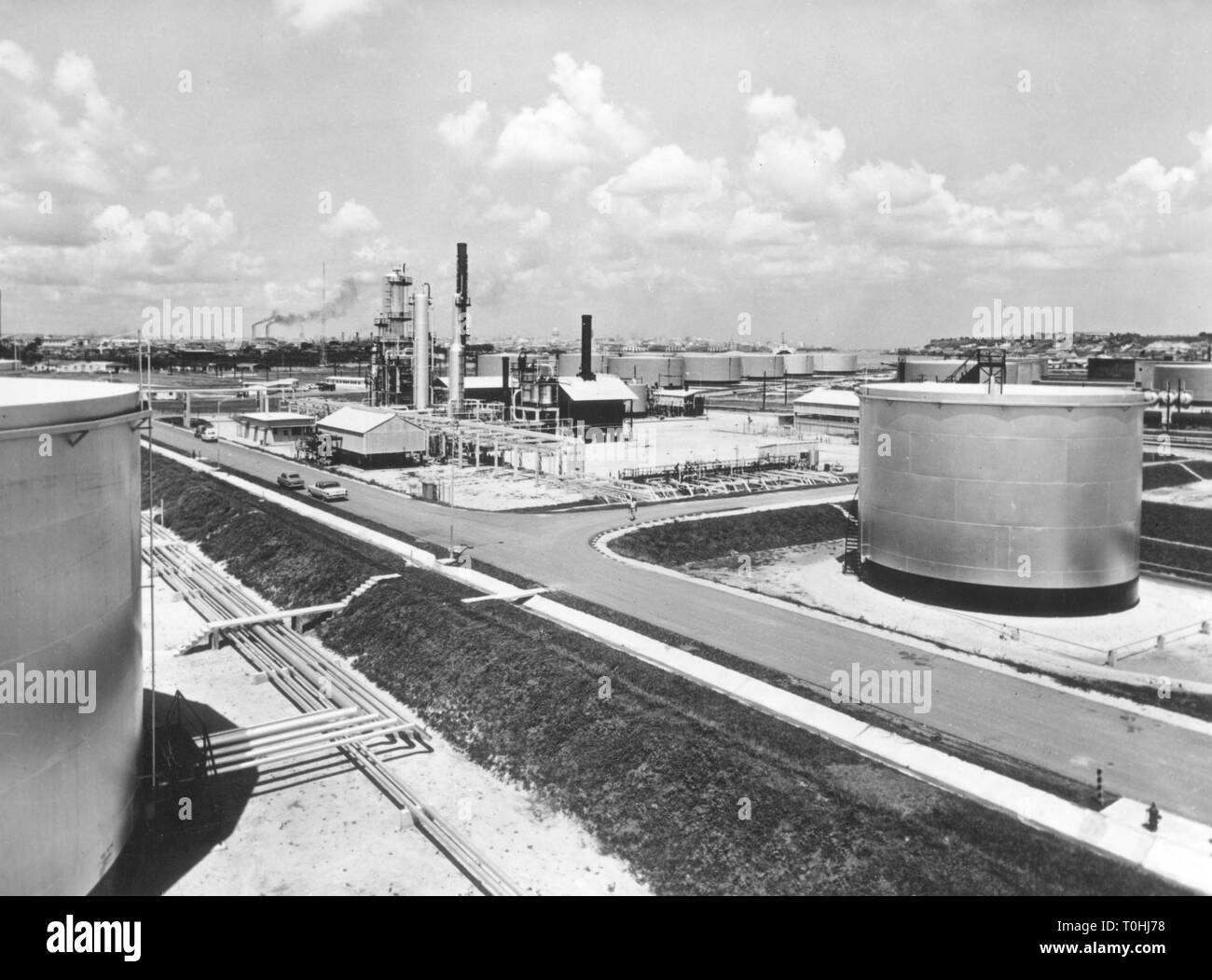 geography/travel, Cuba, industry, petroleum, Shell Oil refinery, 1960 ...