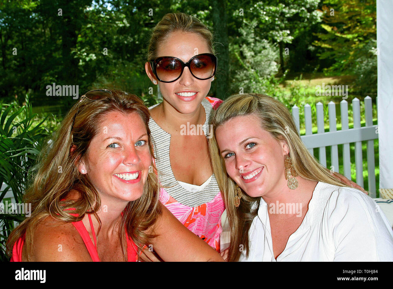 Southampton, NY, USA. 02 Sep, 2007. Jennifer Styles, Tracey Stanton ...
