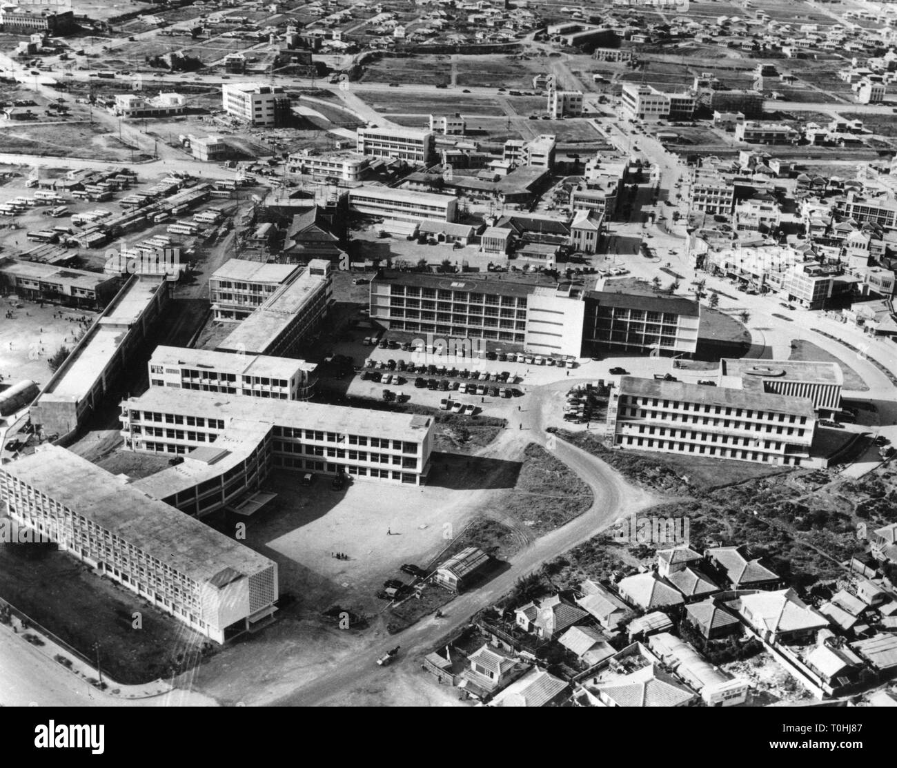 1950s office building hi-res stock photography and images - Alamy