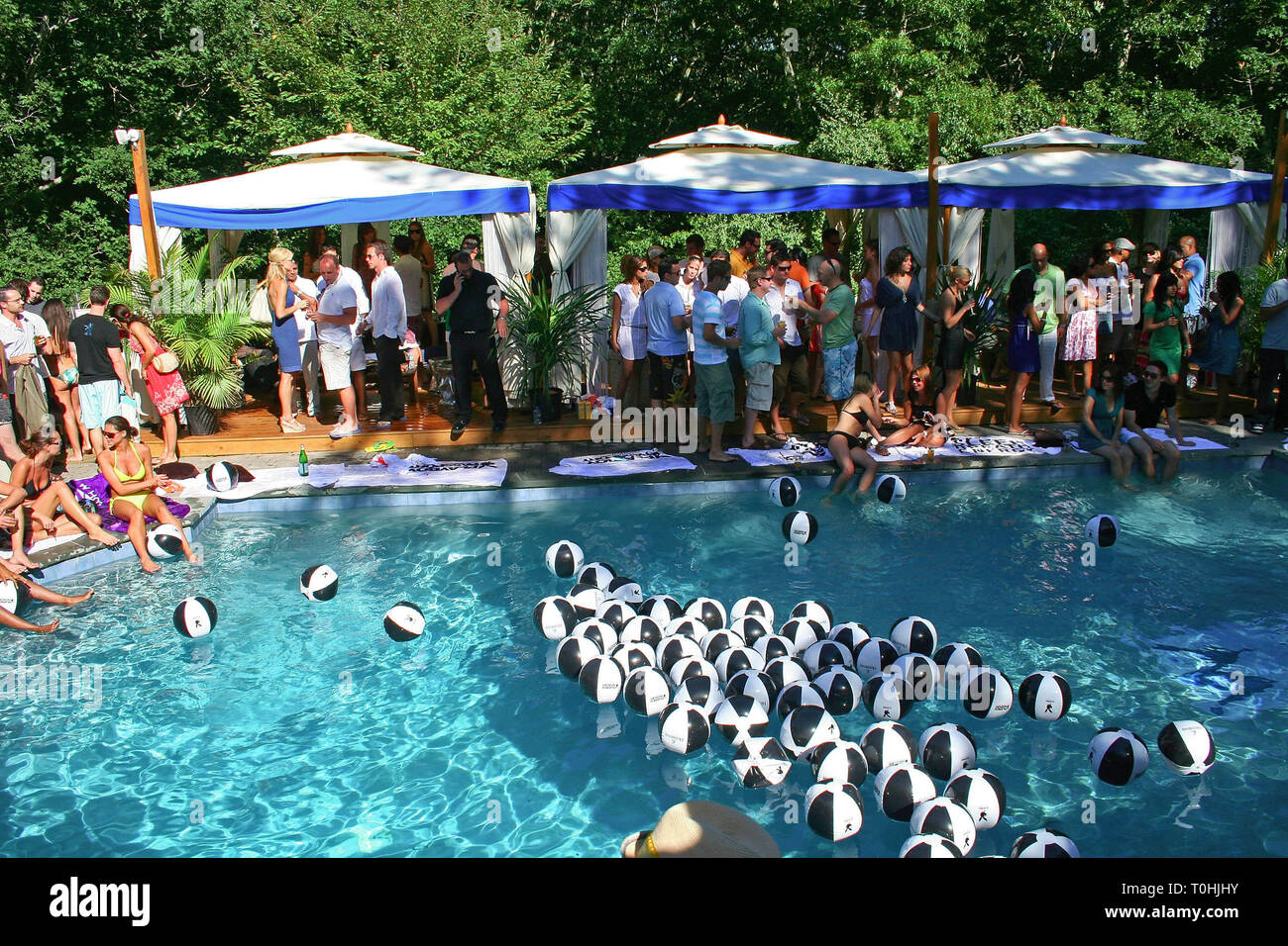 Southampton, NY, USA. 02 Sep, 2007. Atmosphere at The Sunday, Sep 2 ...