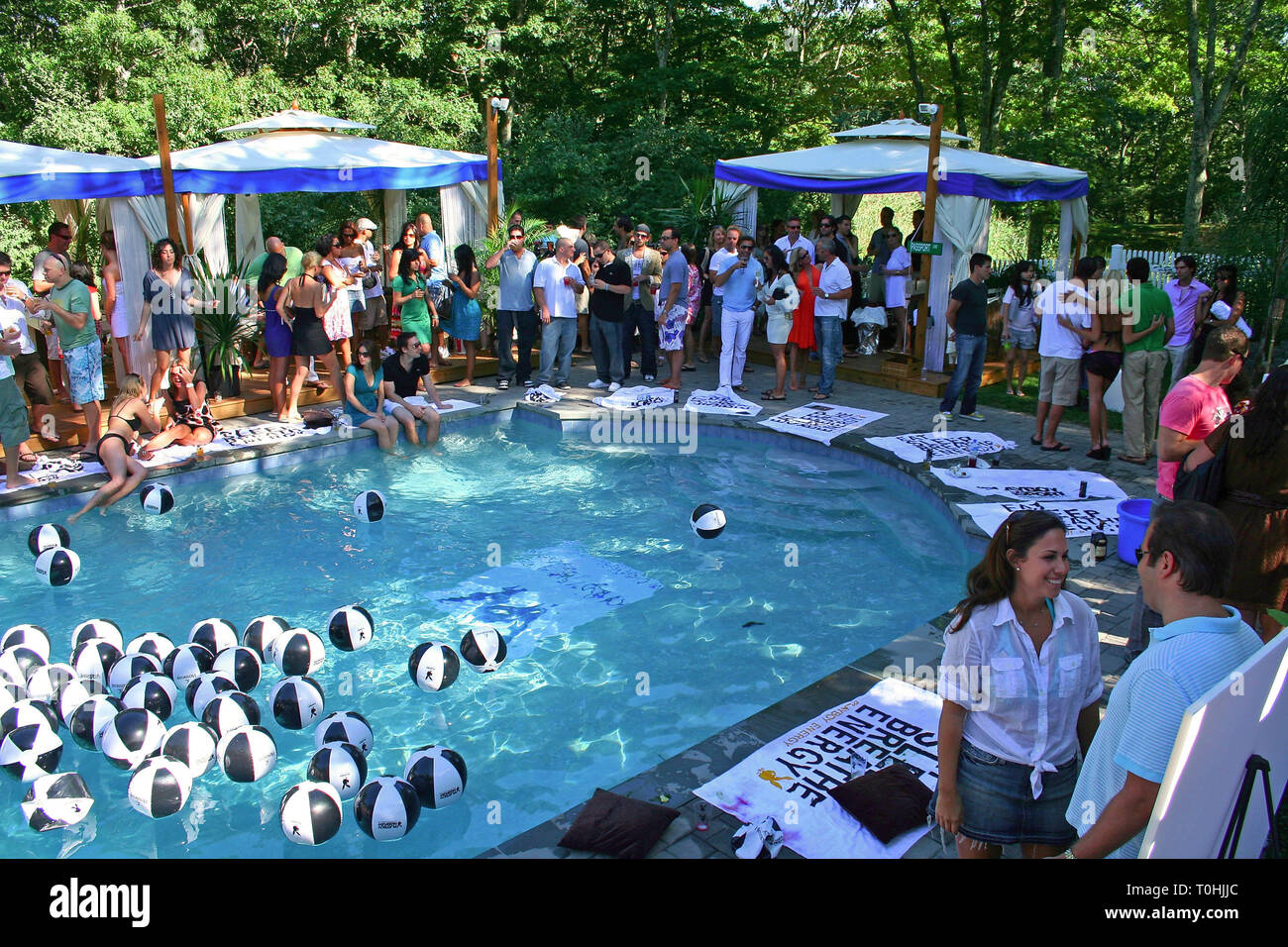 Candids in the hamptons hi-res stock photography and images - Alamy