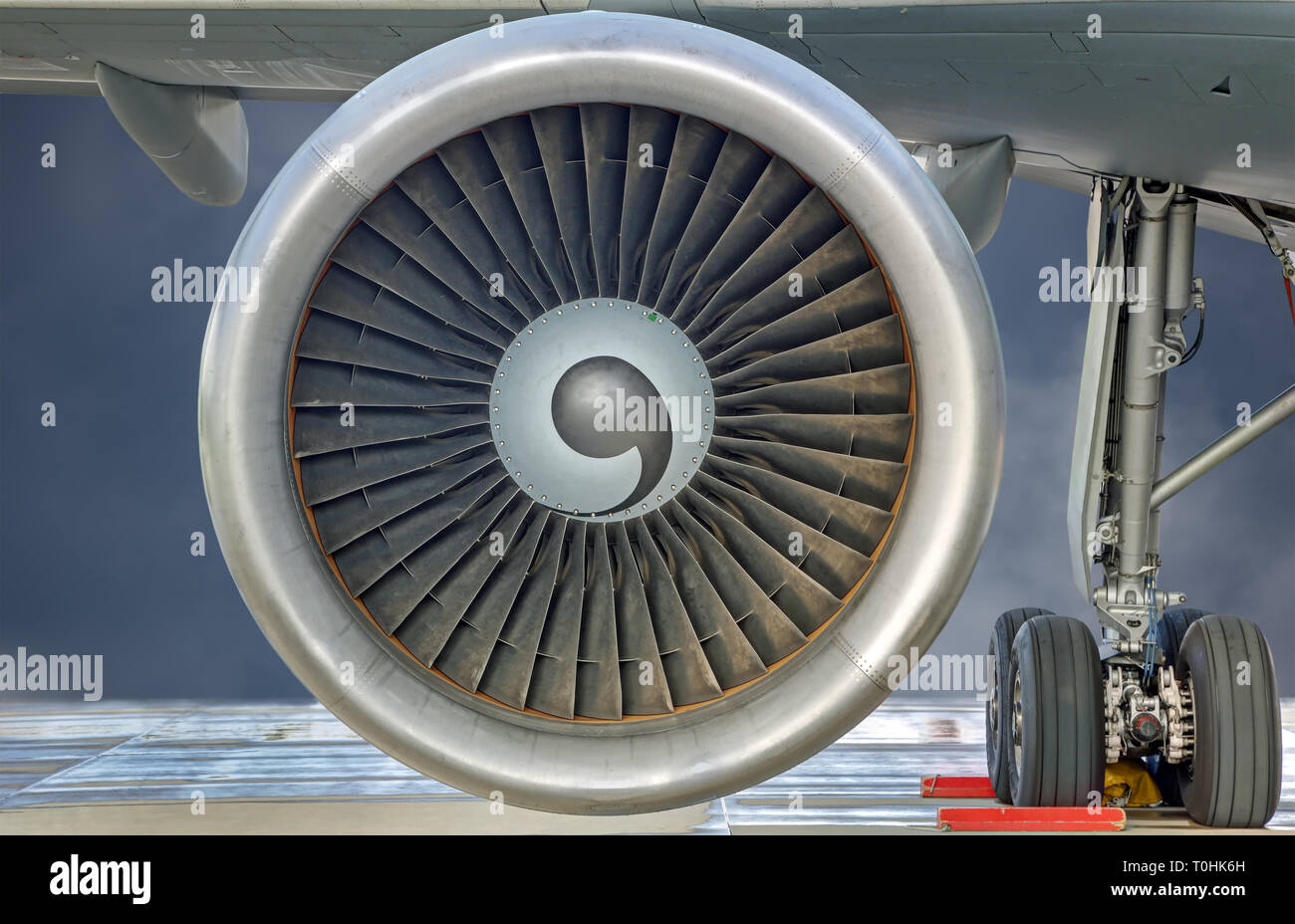 Aircraft wing jet engine hi-res stock photography and images - Alamy