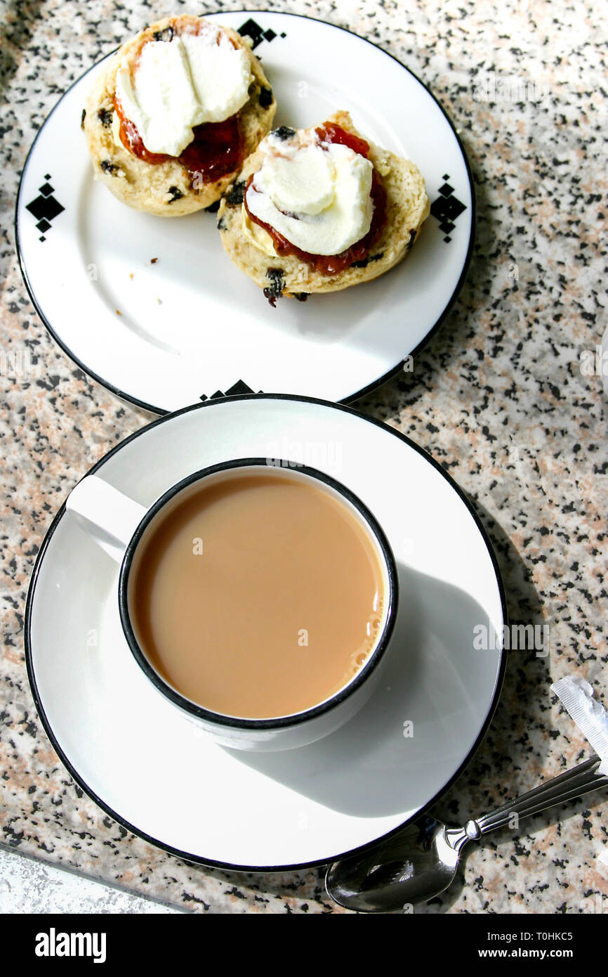 Scones afternoon tea cornish hi-res stock photography and images - Alamy
