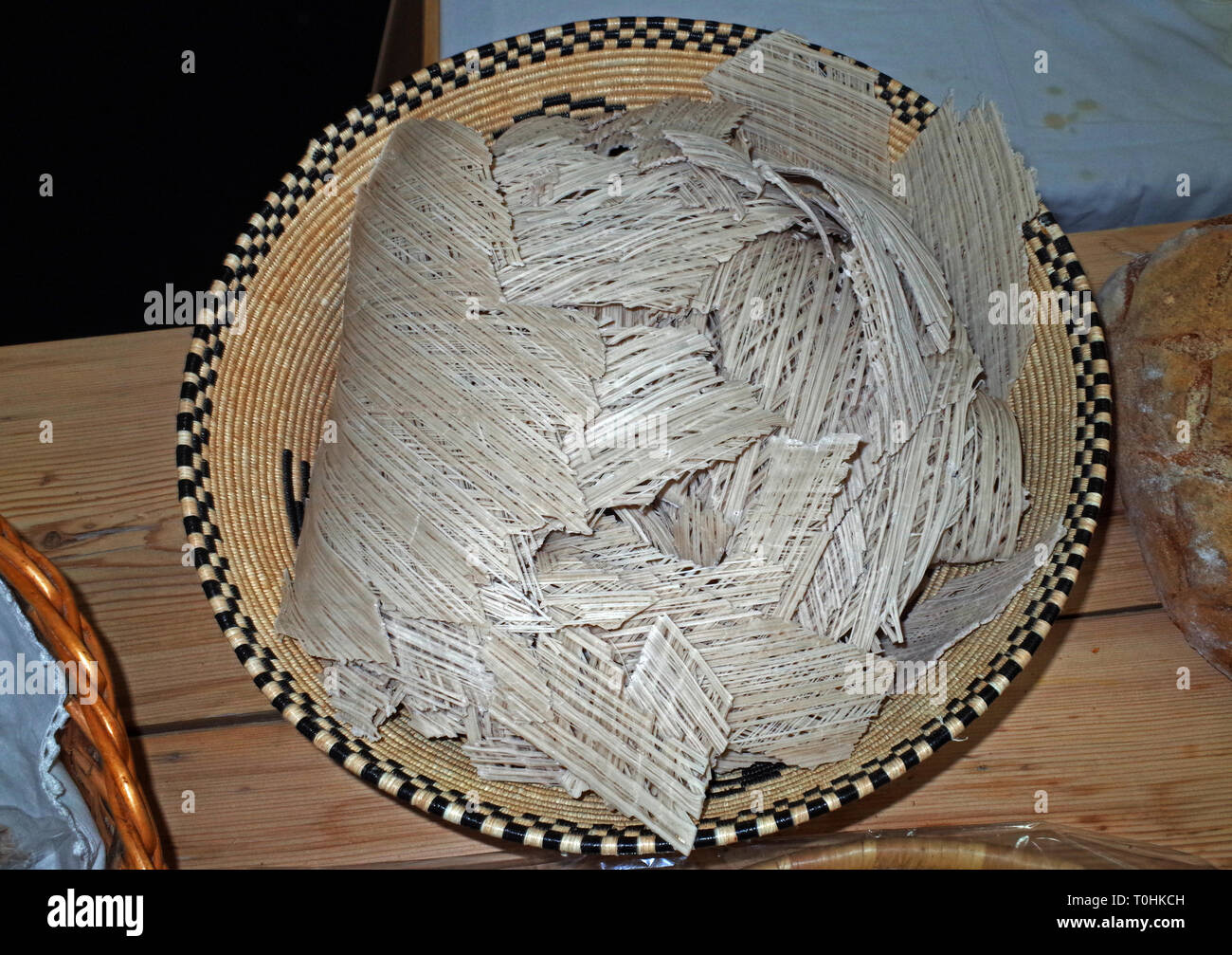 Filindeu, traditional handmade pasta of Nuoro, Sardinia Stock Photo - Alamy