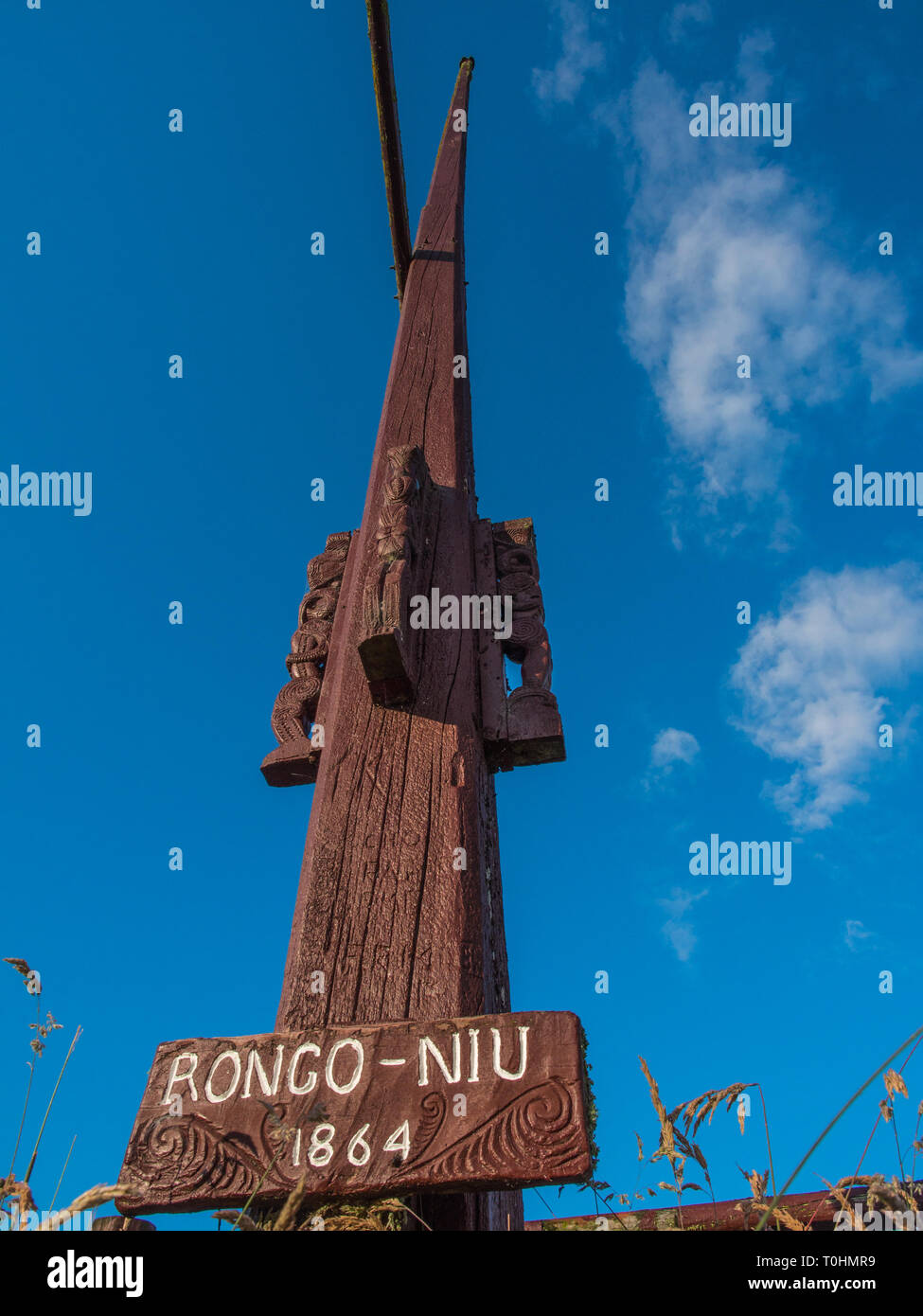 Rongo Nui, Hauhau ceremonial pole, Maraekowhai, Whanganui River ...