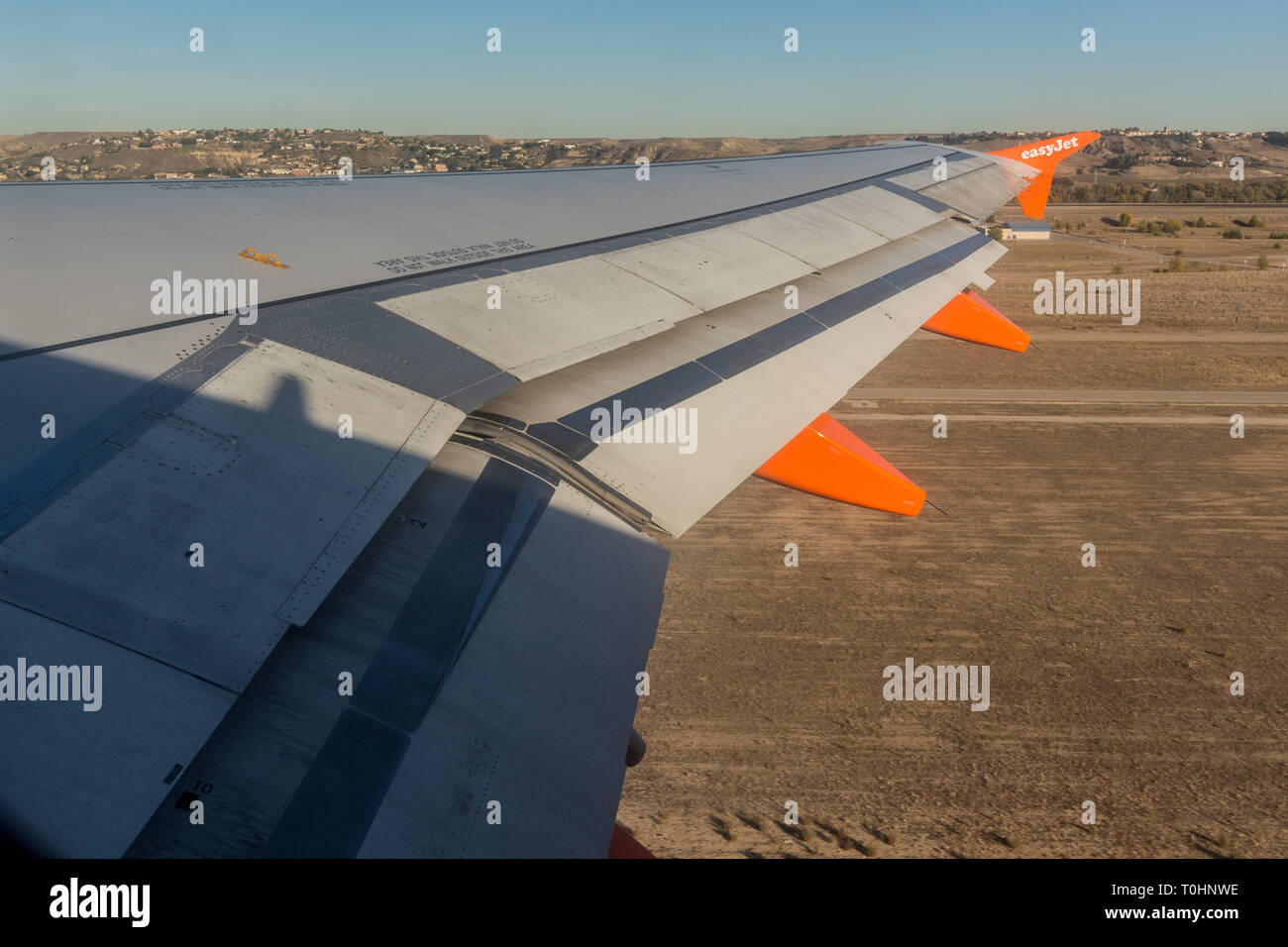 Easyjet plane view from window hi-res stock photography and images - Alamy
