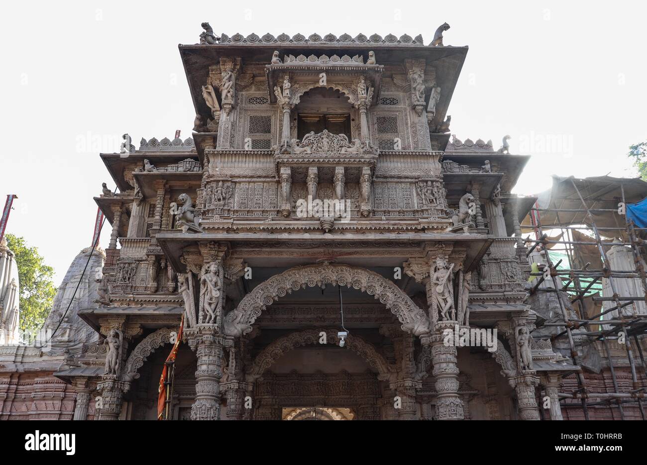 Hutheesingh jain temple hi-res stock photography and images - Alamy