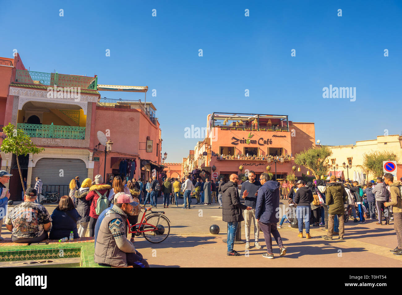 Moroccan architecture square hi-res stock photography and images - Alamy