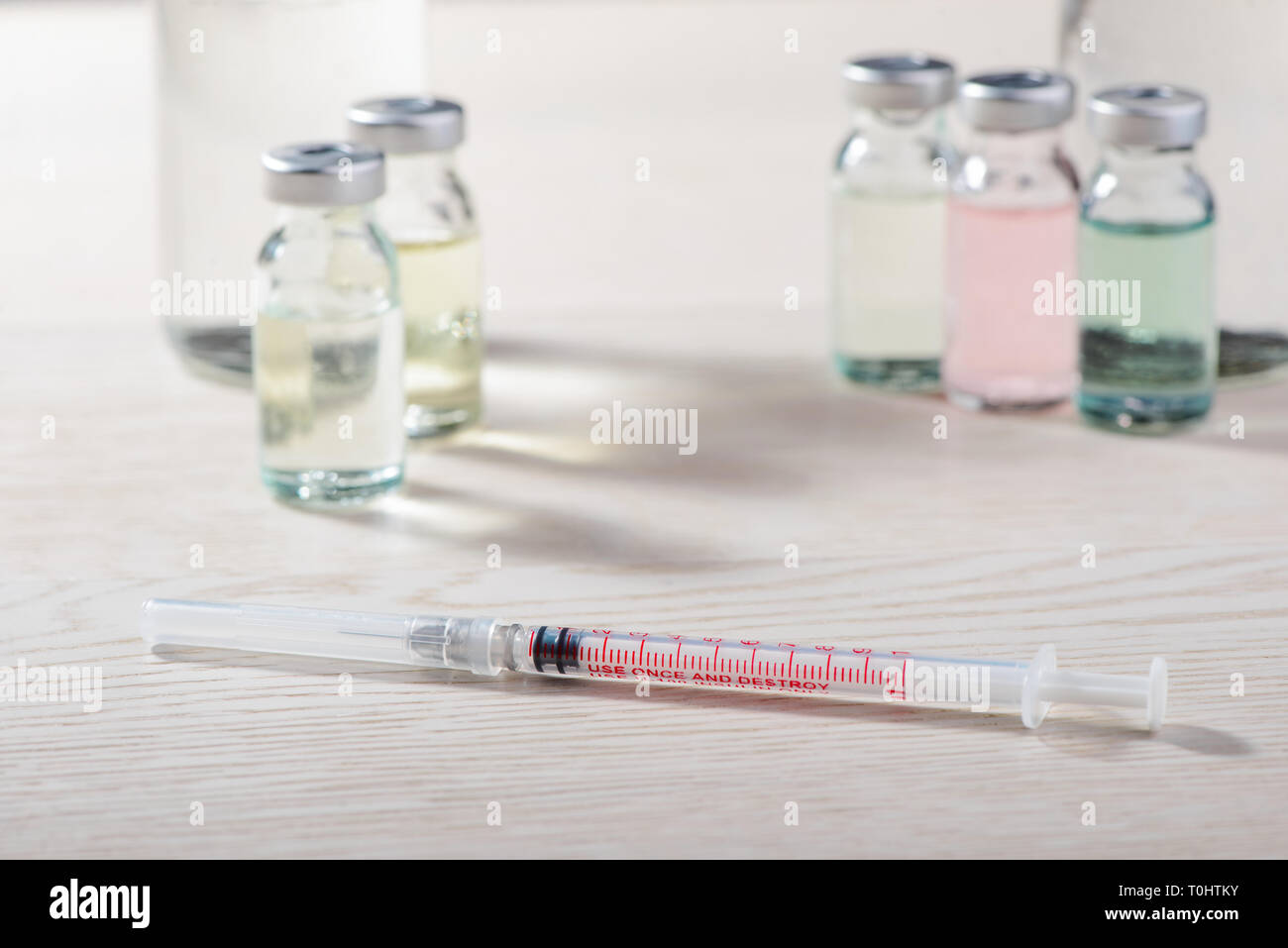 1ml syringe and vials Stock Photo - Alamy