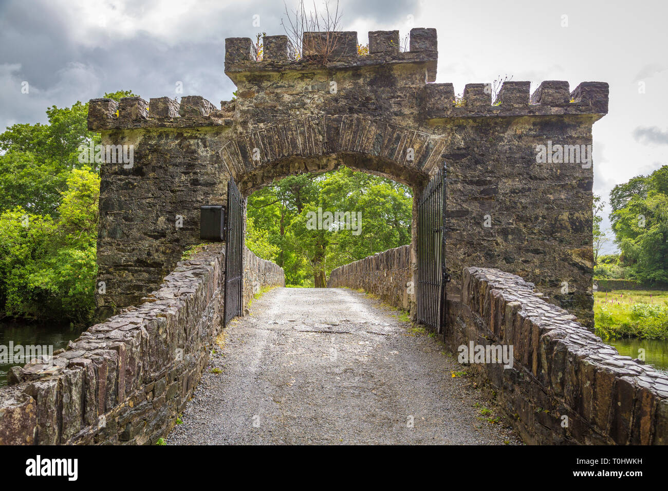 Bridge to Lord Brendans Cottage, Killarney Nationalpark, Co Kerry ...
