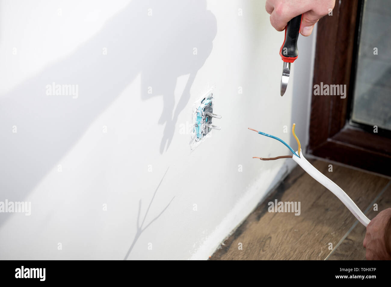 Electrician working inside house hi-res stock photography and images ...