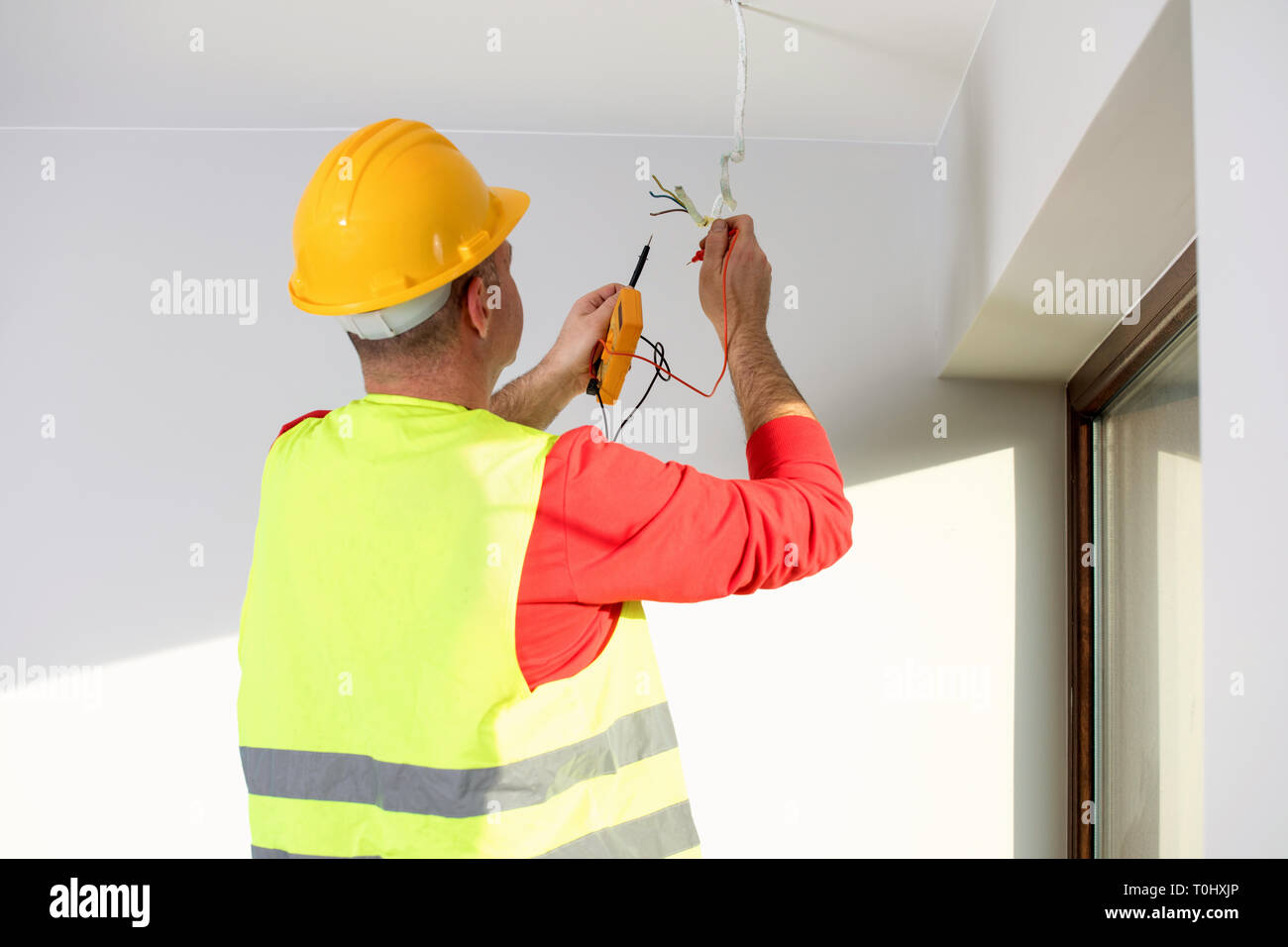 Ceiling installer hi-res stock photography and images - Alamy