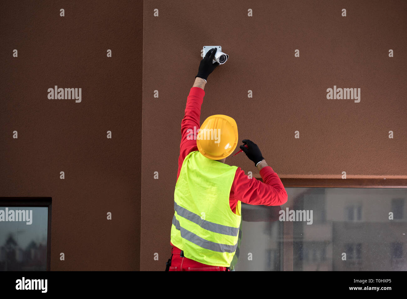 Installing cctv system hi-res stock photography and images - Alamy