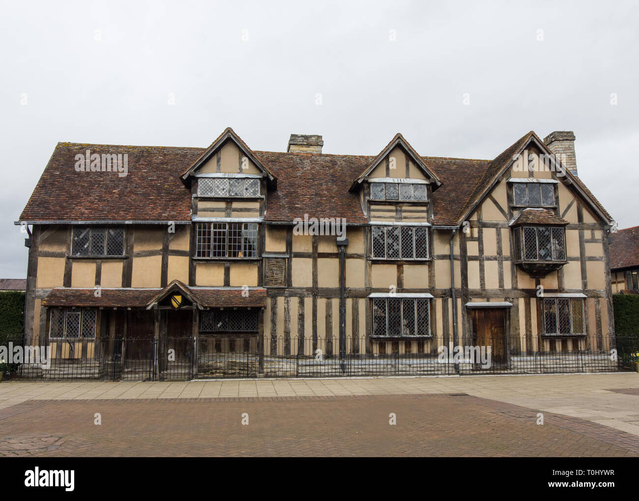 Shakespeare's Birthplace, Stratford Upon Avon - Timber framed building ...