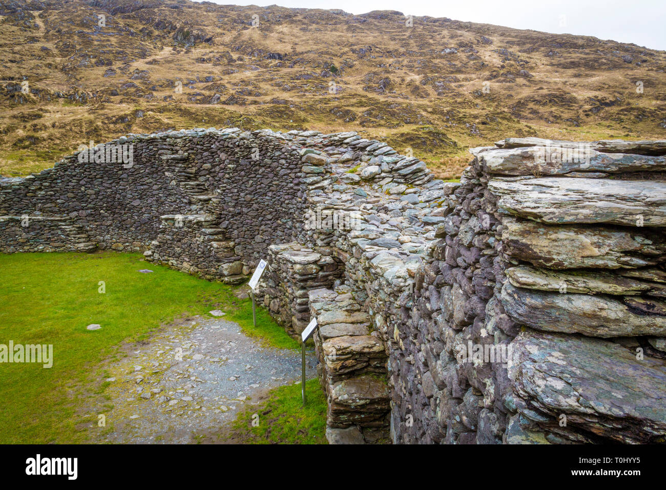 Staigue stone fort ring kerry hi-res stock photography and images - Alamy
