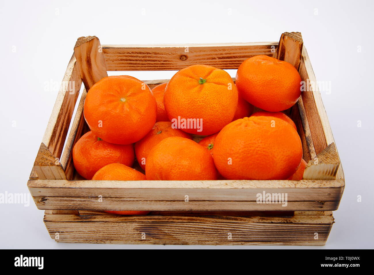 Stack of mandarins hi-res stock photography and images - Alamy