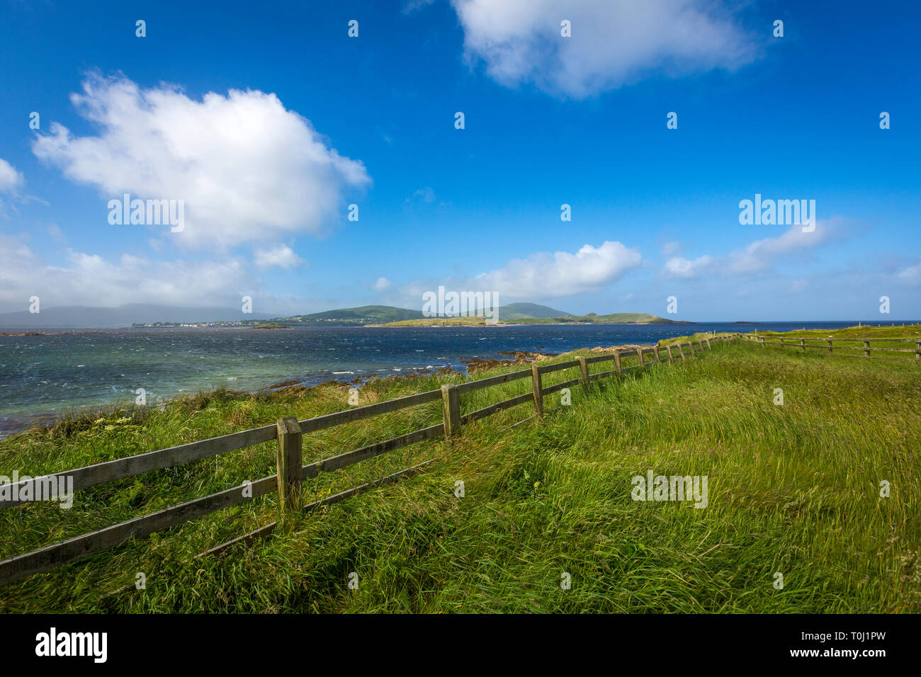 Walking at the White Strand, Co Kerry, Ireland Stock Photo - Alamy