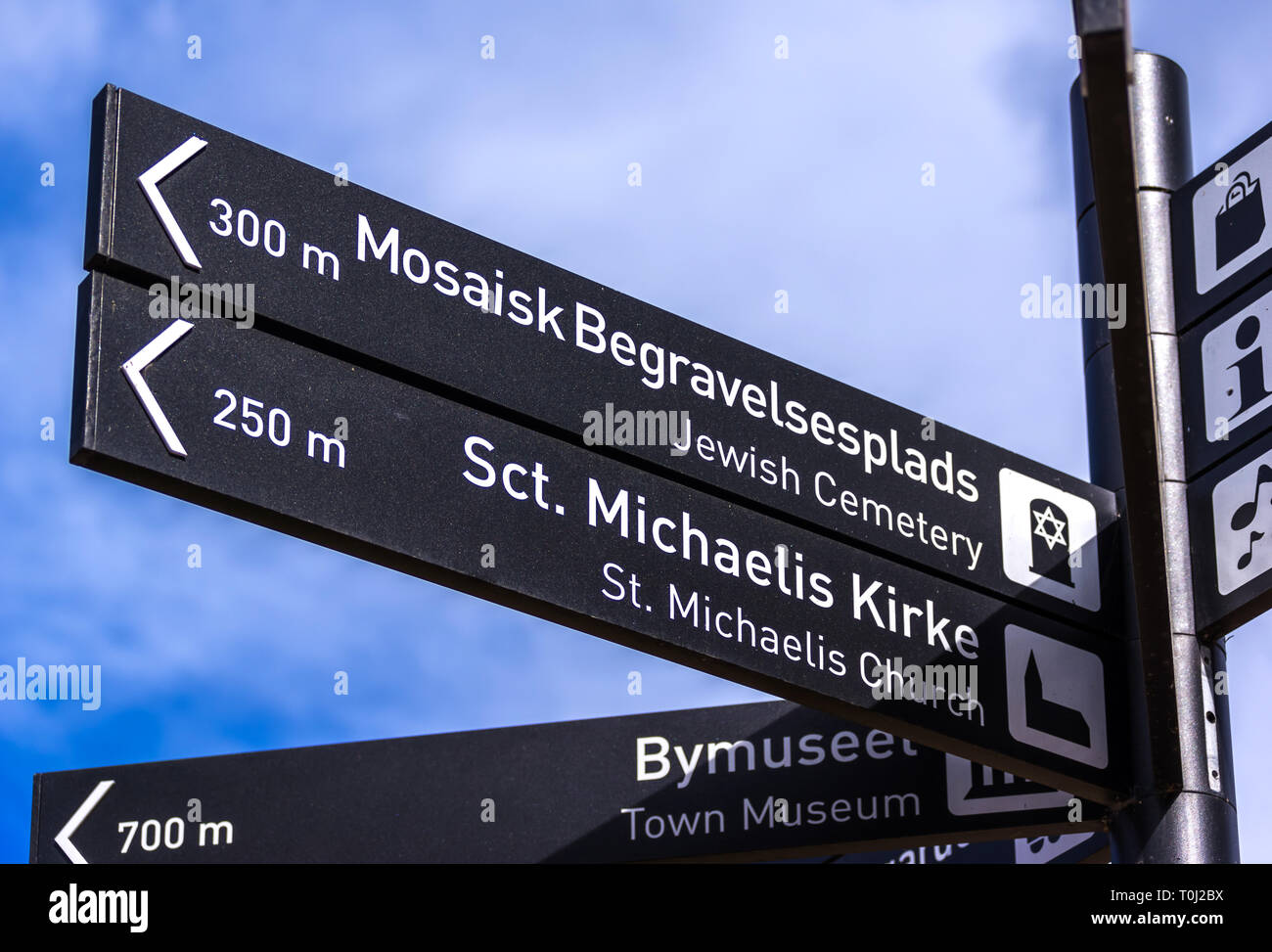 Jewish cemetery signboard hi-res stock photography and images - Alamy