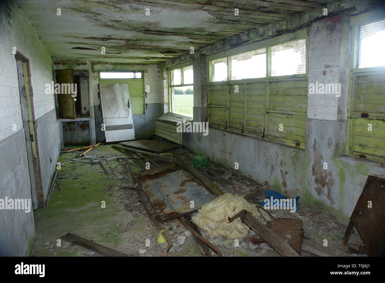 world war two airfield control tower Stock Photo - Alamy