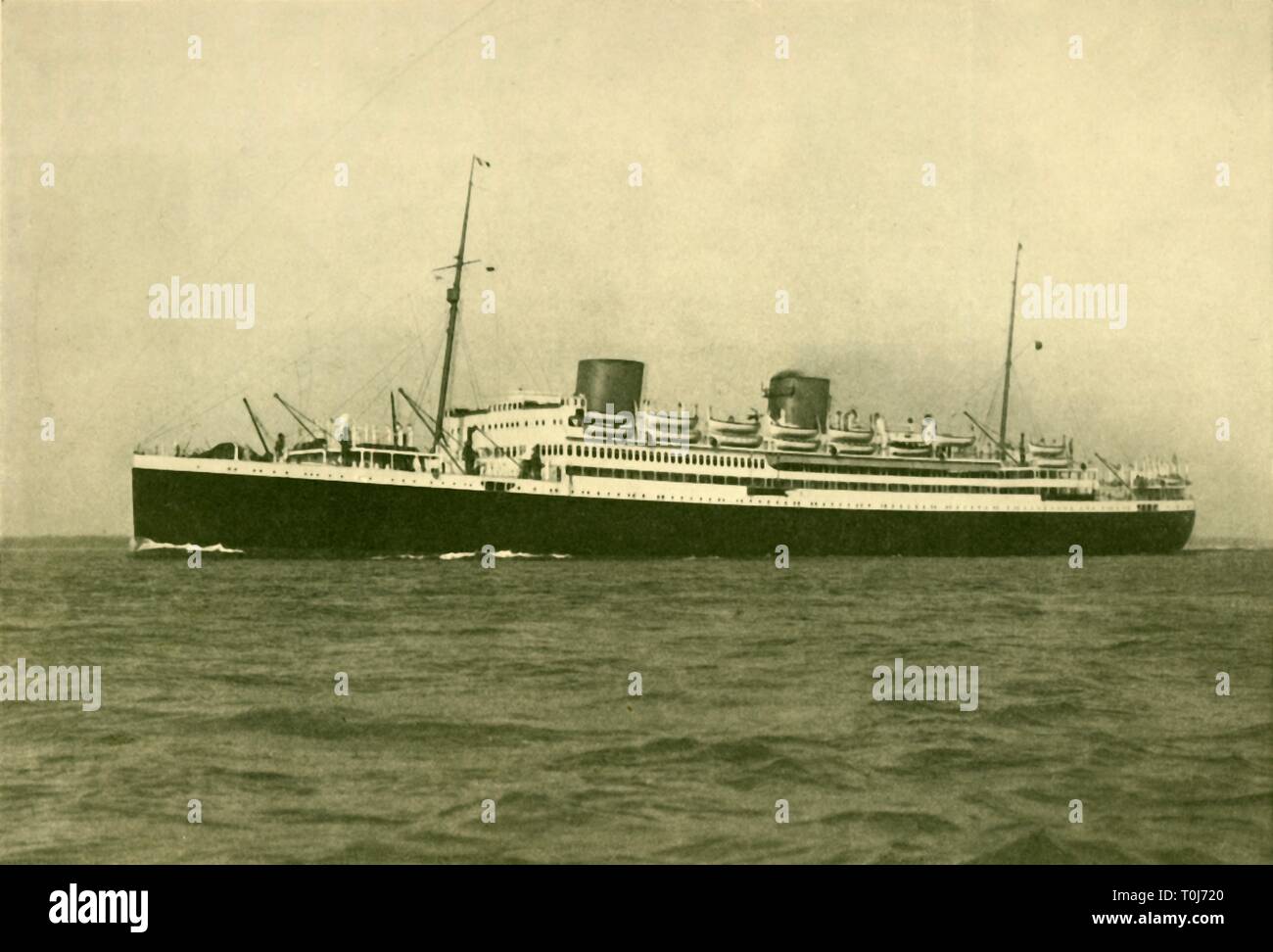 Royal mail liner hi-res stock photography and images - Alamy