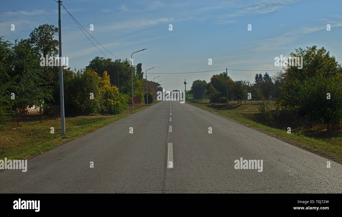 Empty landscape countryside hi-res stock photography and images - Alamy