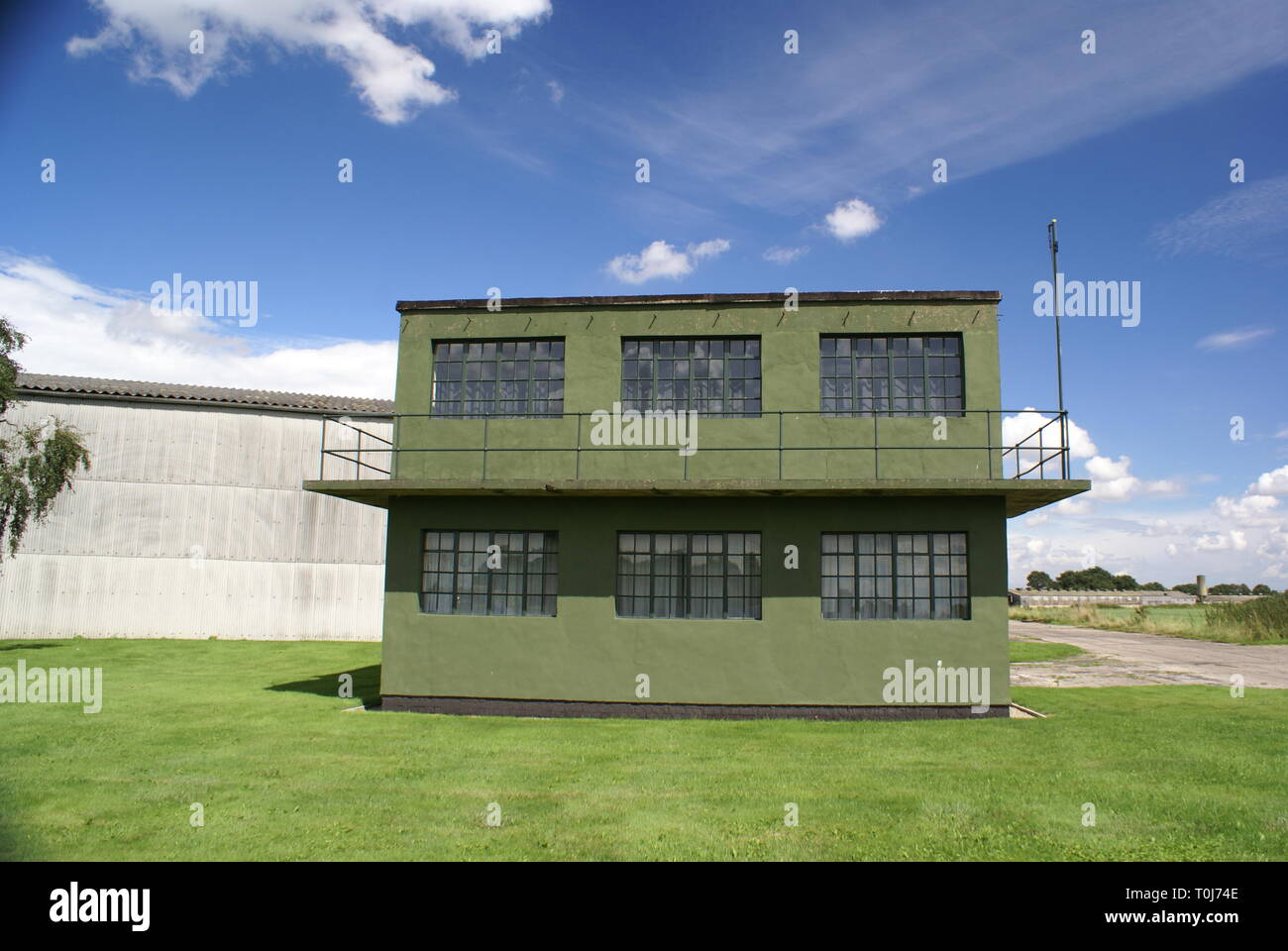 Ww2 halifax bomber hi-res stock photography and images - Alamy