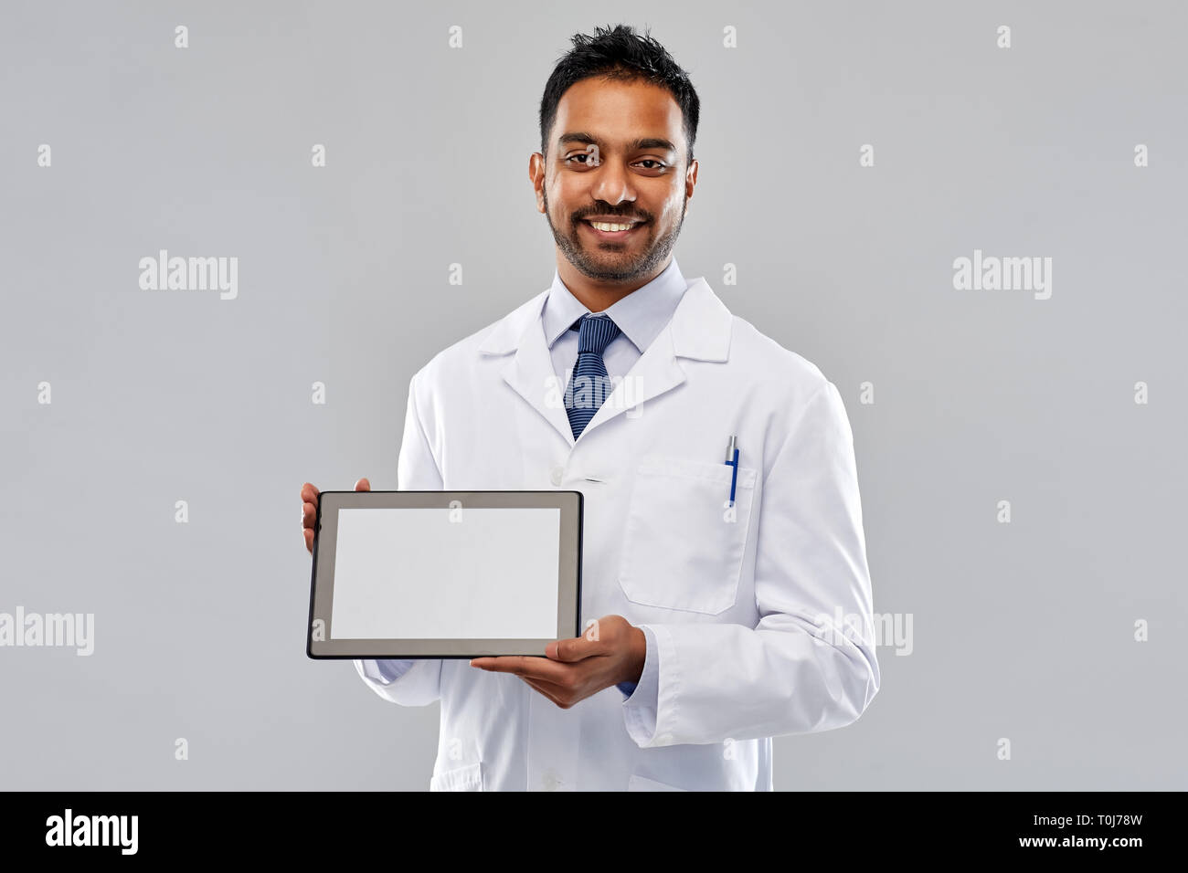 Computer scientist hi-res stock photography and images - Alamy