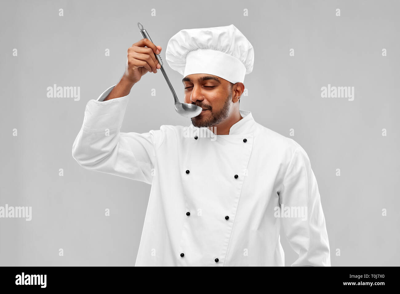 Indian chef with food hi-res stock photography and images - Alamy