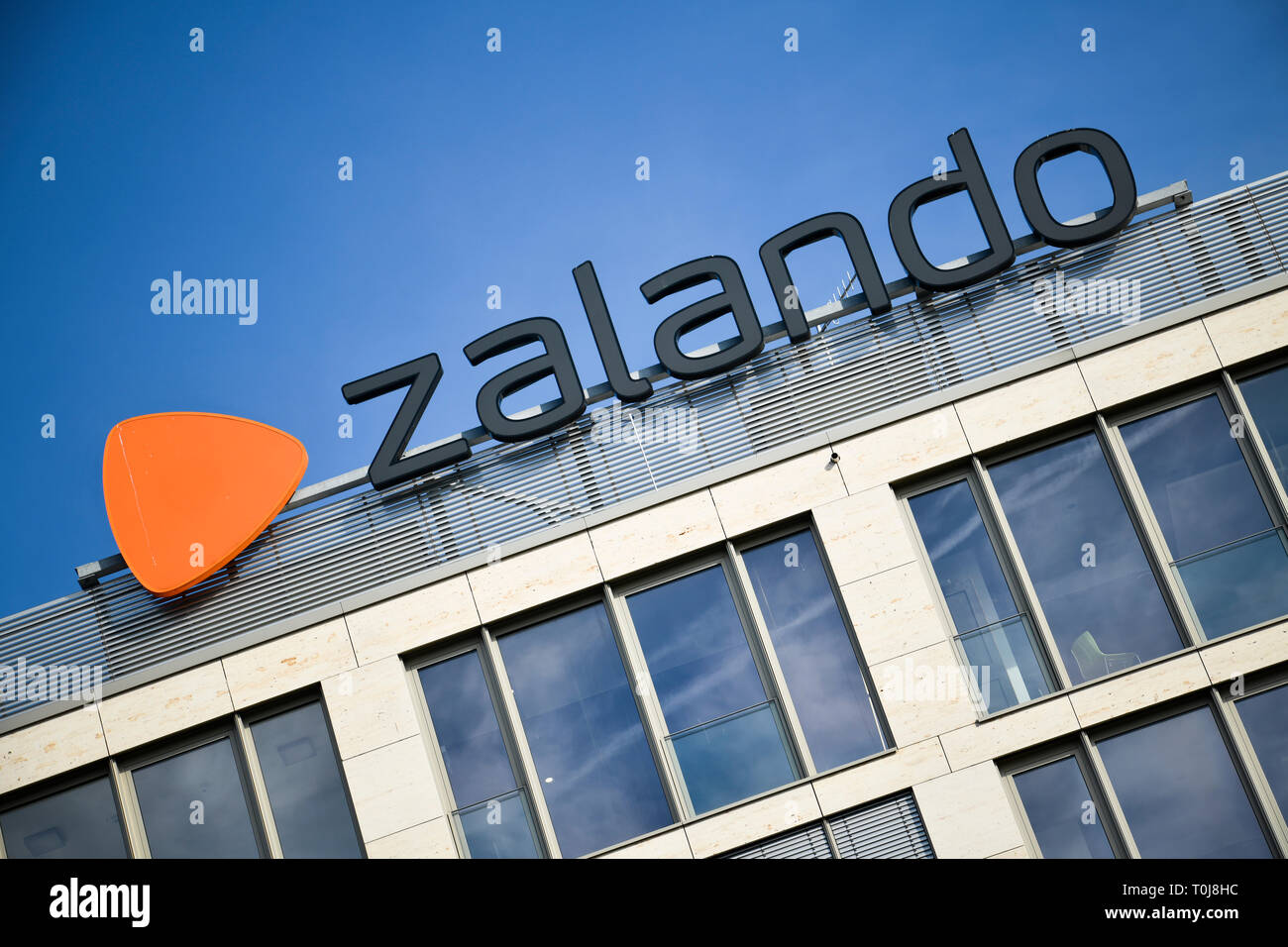 Zalando building berlin hi-res stock photography and images - Alamy