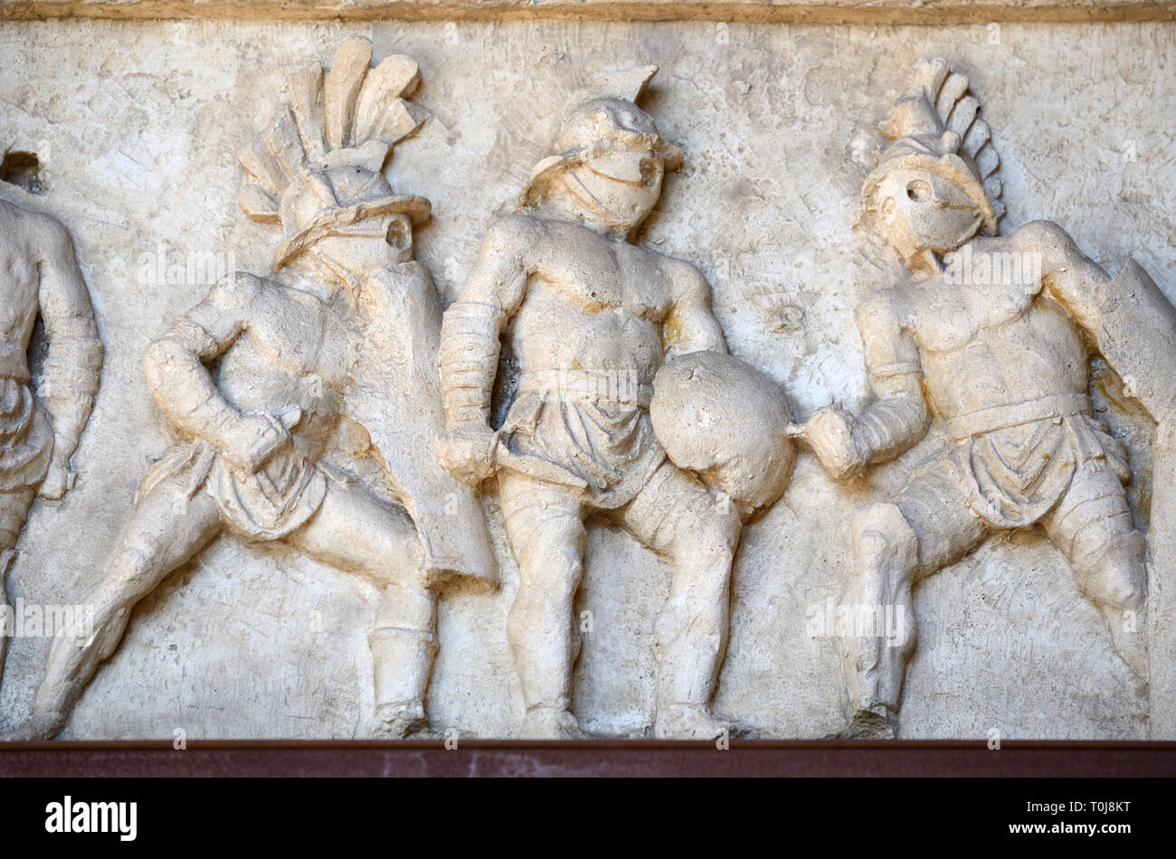 Frieze roman hi-res stock photography and images - Alamy