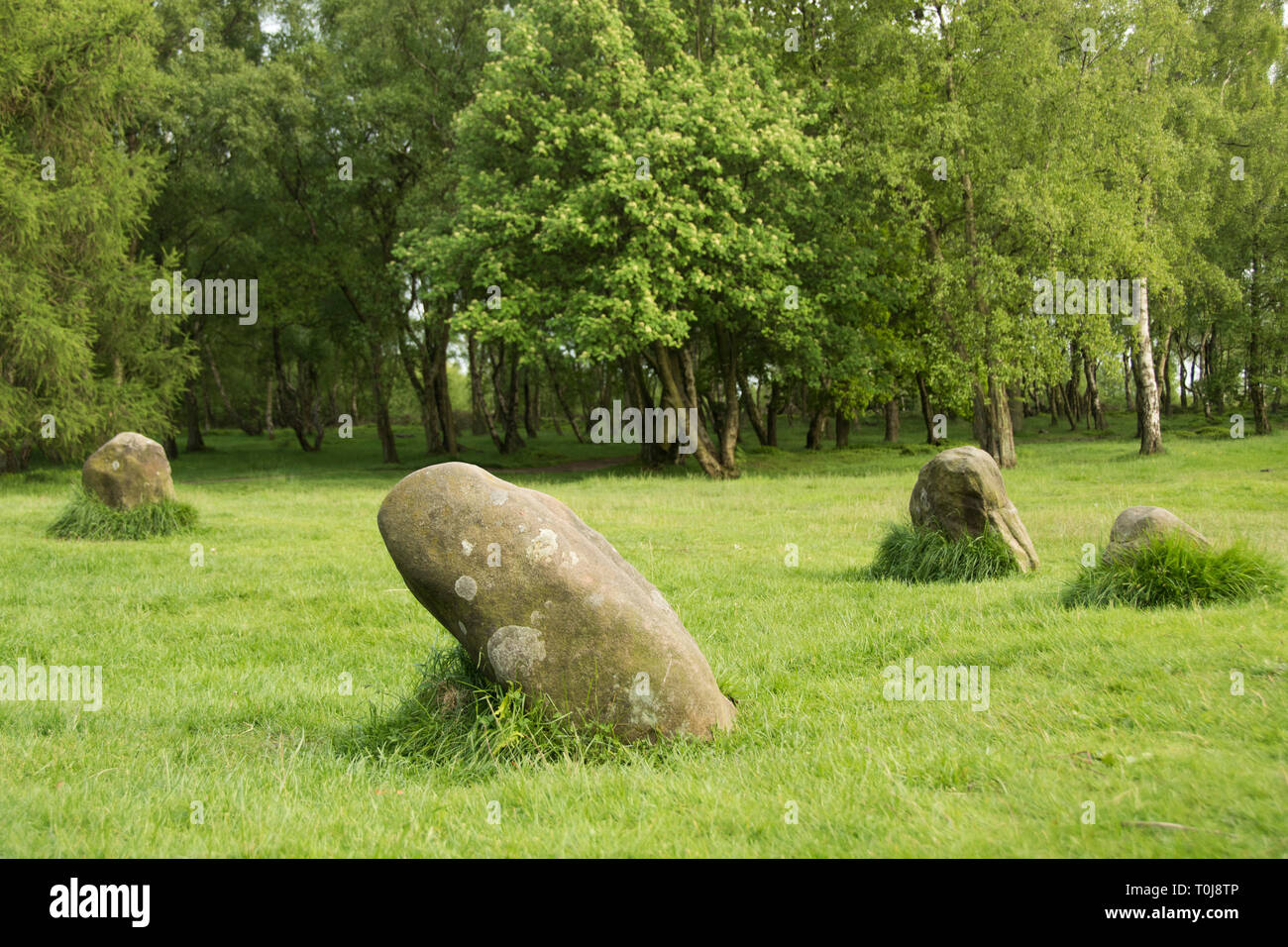 Fallen standing stones hi-res stock photography and images - Alamy