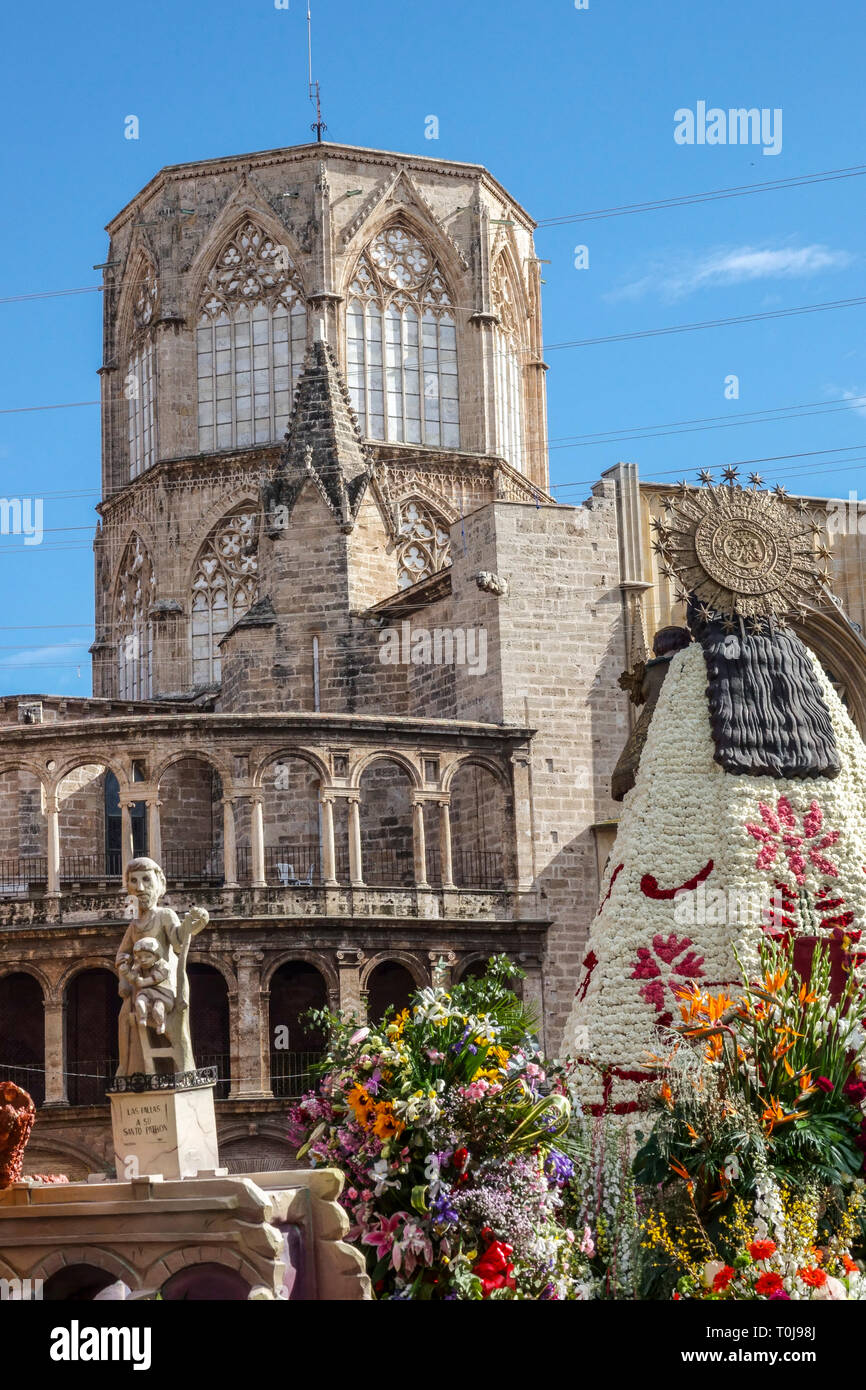 Octagonal tower medieval ages 13th century hi-res stock photography and ...