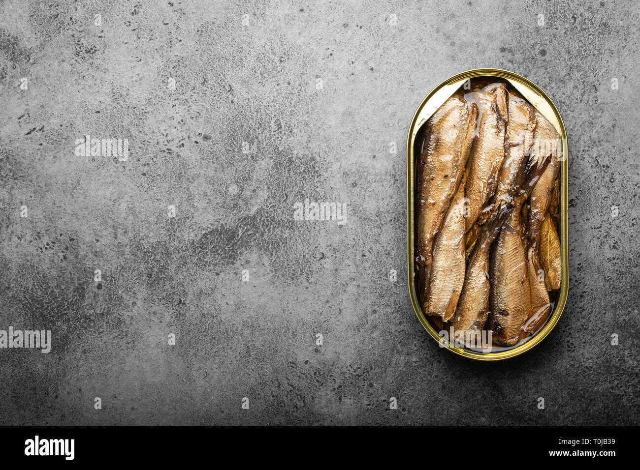 Canned smoked fish Stock Photo - Alamy