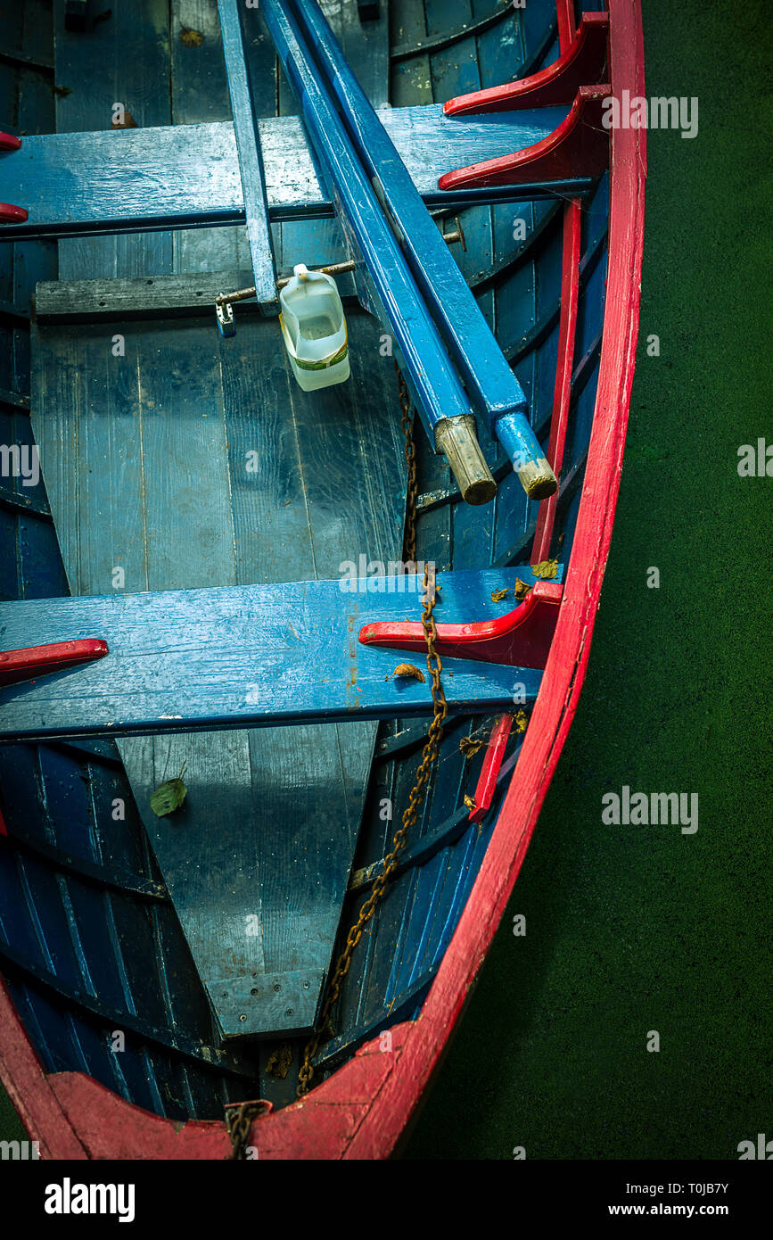 Rowing boat from above hi-res stock photography and images - Alamy