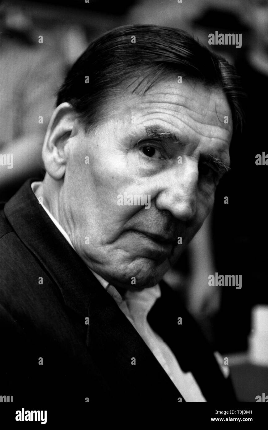 Notorious Gangster Mad Frankie Fraser pictured in 2002 Stock Photo - Alamy