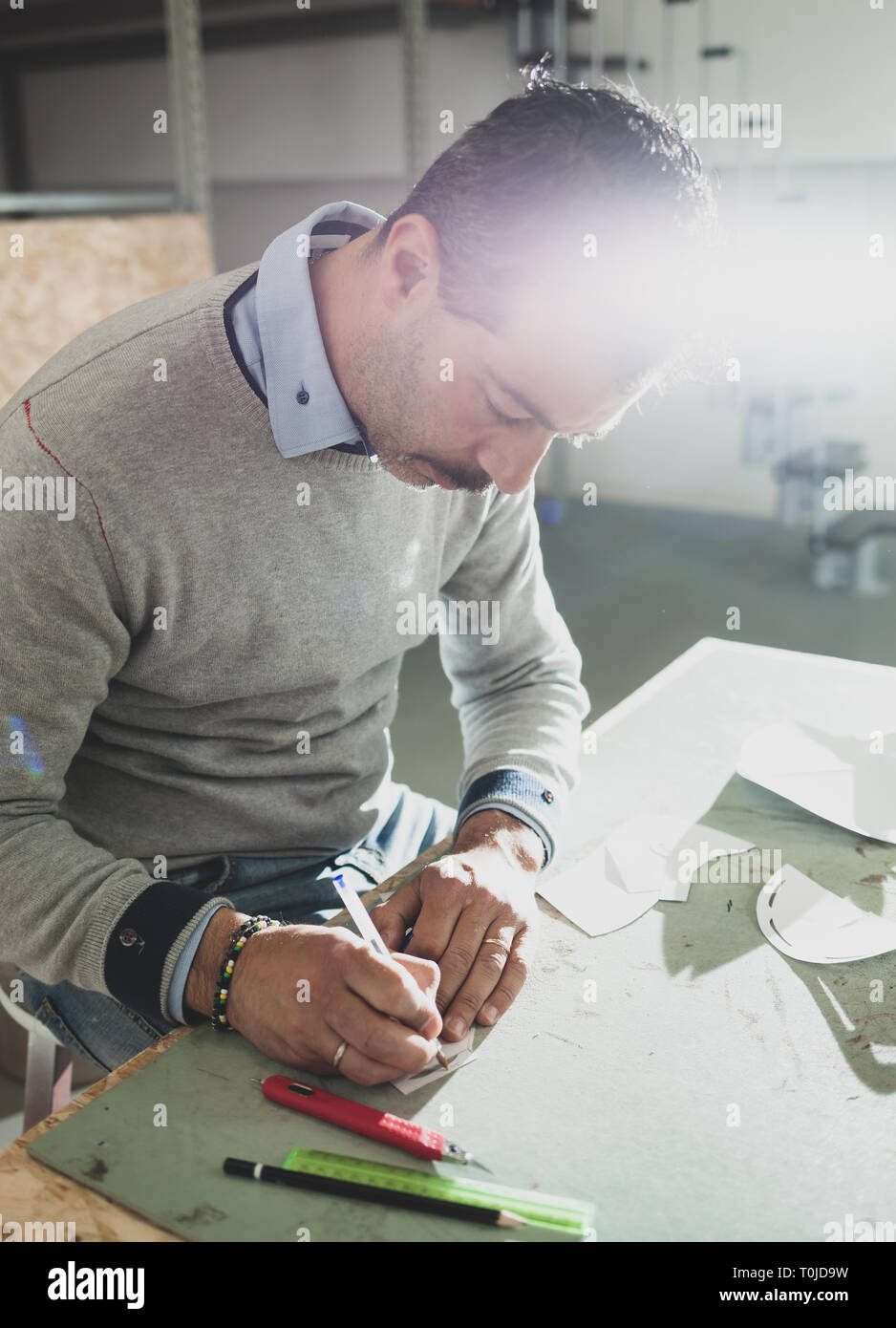 Italian shoes artisan hi-res stock photography and images - Alamy