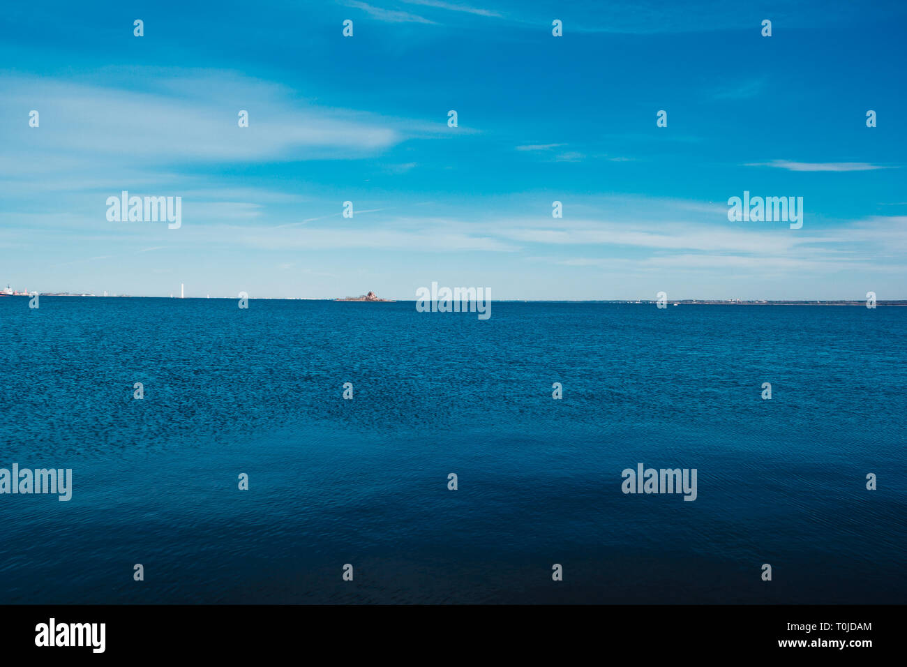 Gulf of Finland in daylight. Bay in the afternoon. Sea and Waves Stock ...