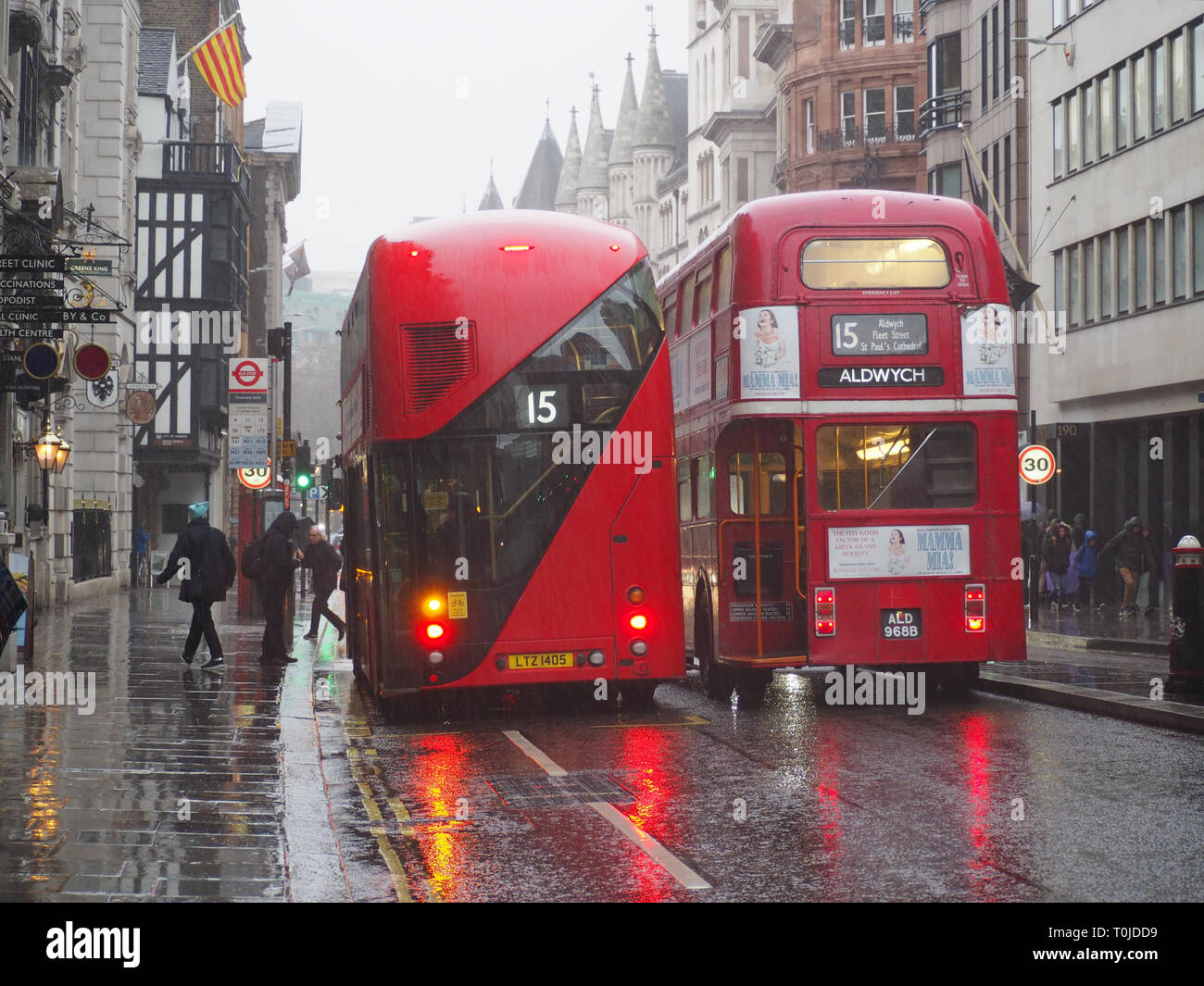 Bus travel during wet weather in London, England, UK Stock Photo - Alamy