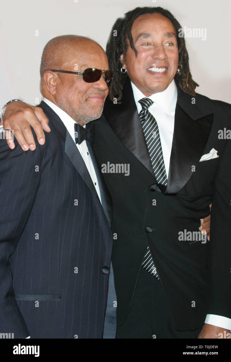 BERRY GORDY SMOKEY ROBINSON THE 36TH ANNUAL SONGWRITERS HALL OF FAME ...