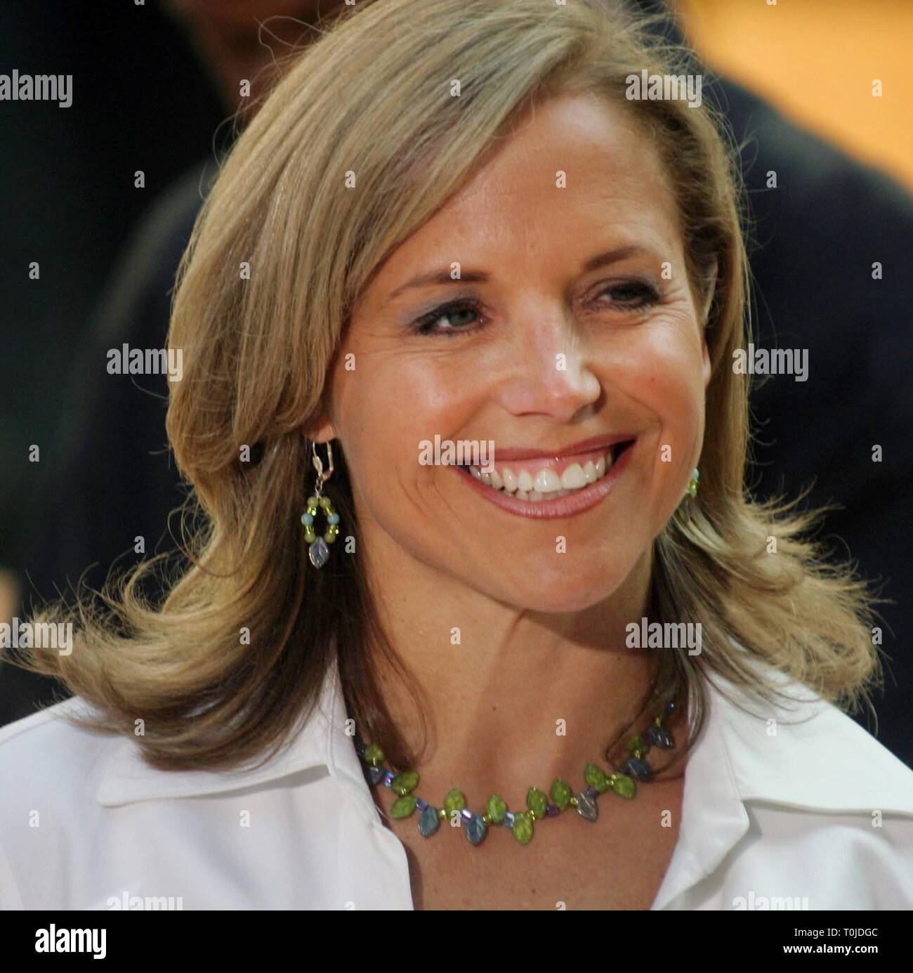 KATIE COURIC AT THE TODAY SHOW'S SUMMER CONCERT SERIES AT NBC STUDIOS ...