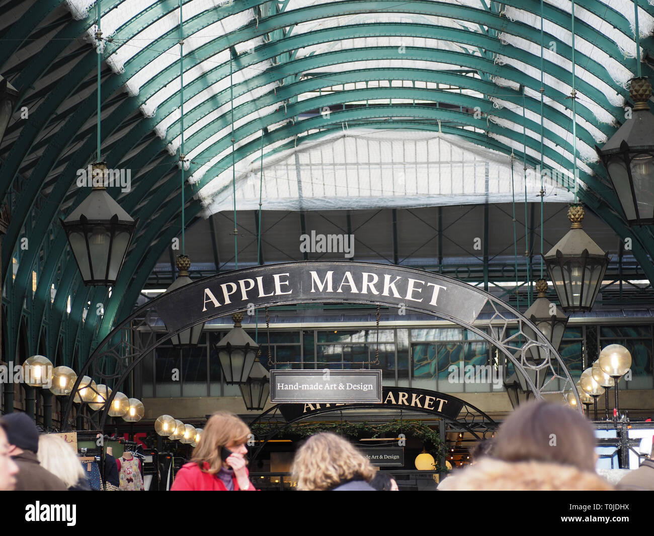Apple Market, Covent Garden, London, England, UK Stock Photo - Alamy