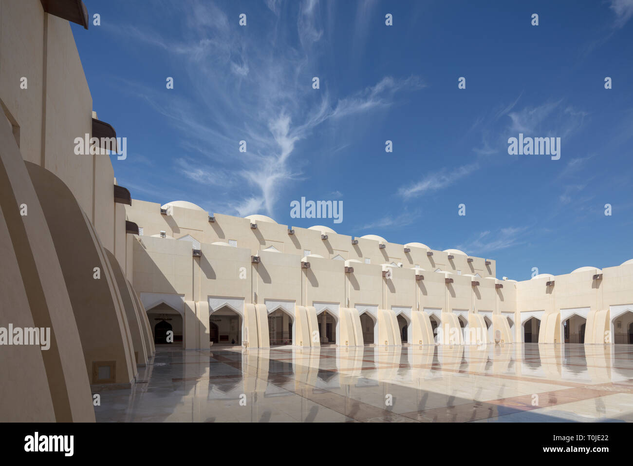 courtyard, Imam Muhammad ibn Abd al-Wahhab Mosque, Doha (the Qatar ...