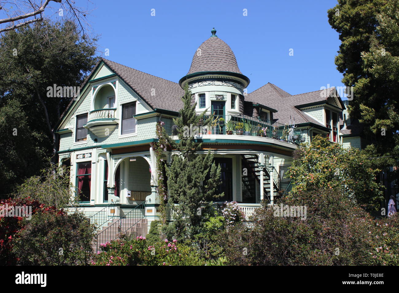 Queen Anne House, built 1889, Alameda, California Stock Photo - Alamy