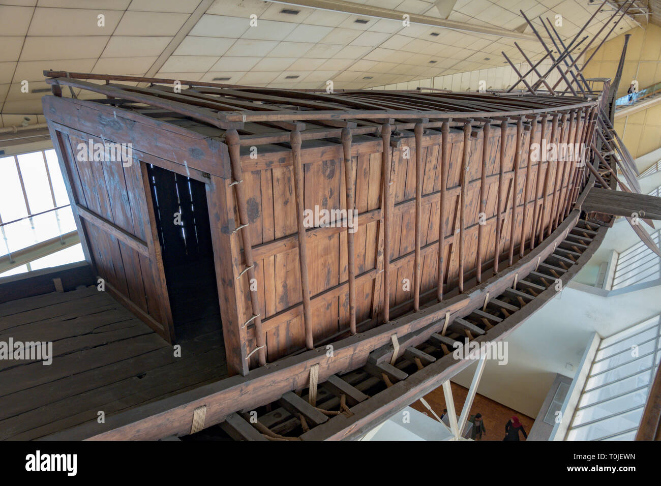 The restored Khufu ship solar barge, beside the Great pyramid, Giza ...