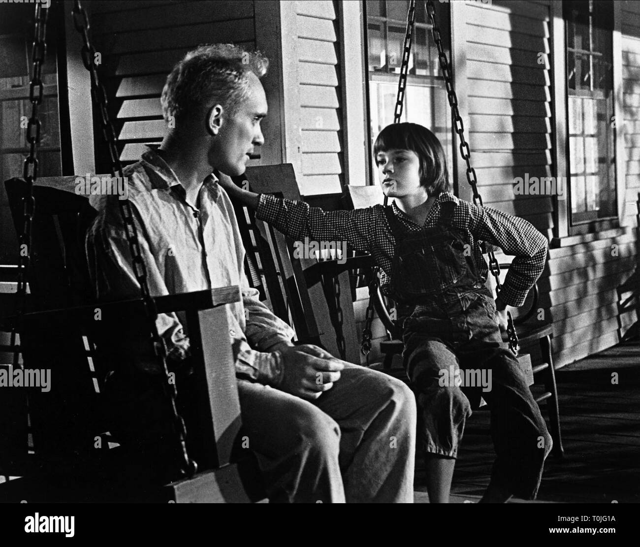 ROBERT DUVALL, MARY BADHAM, TO KILL A MOCKINGBIRD, 1962 Stock Photo - Alamy