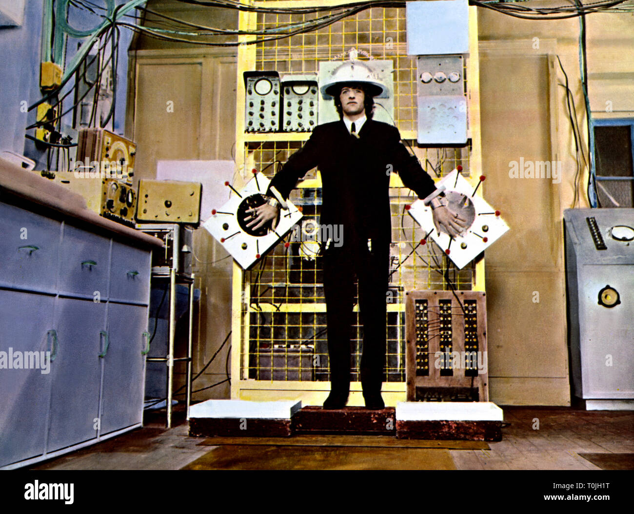 1965 beatles hi-res stock photography and images - Alamy