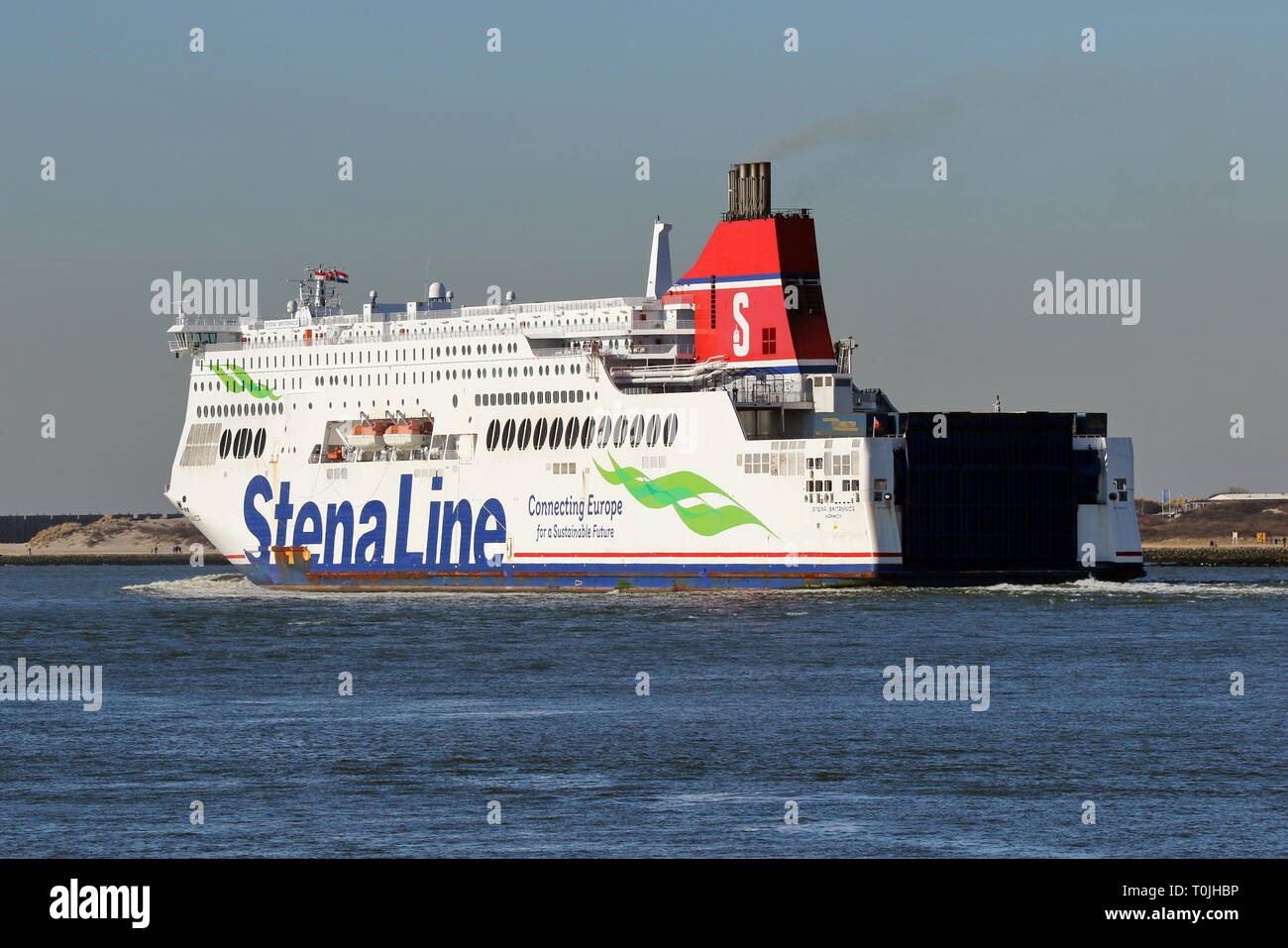 The car ferry Stena Britannica leaves the port of Rotterdam on 15.02. ...
