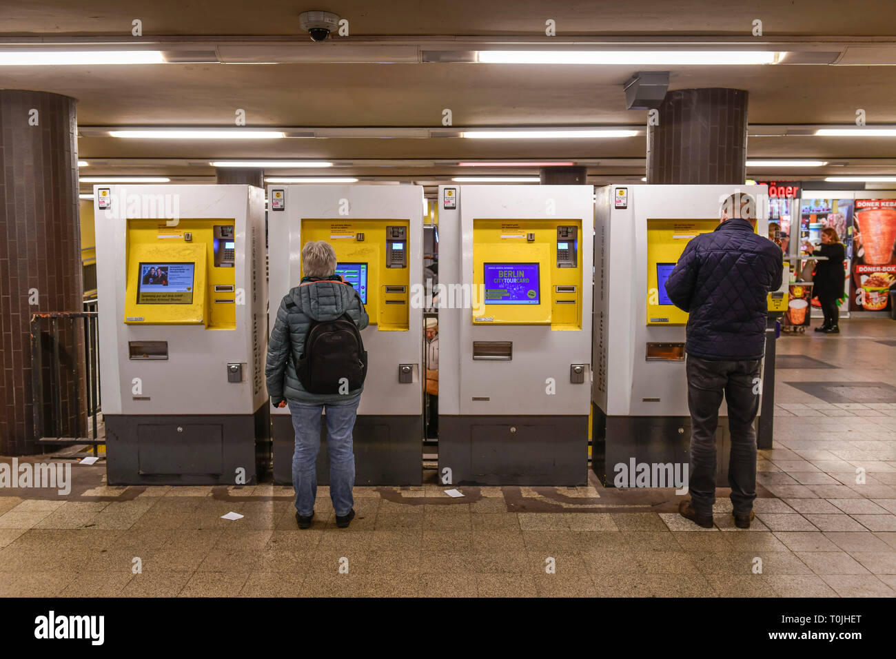 Bvg ticket machine hi-res stock photography and images - Alamy